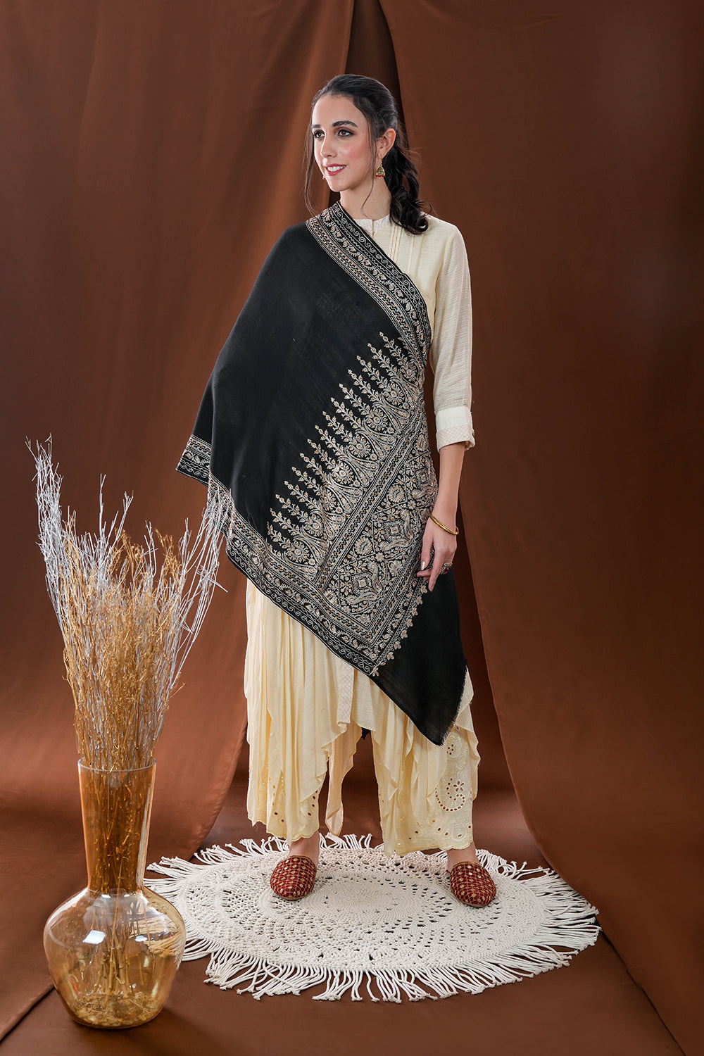 Black heavy nalki border with swarovski – Kalamkani